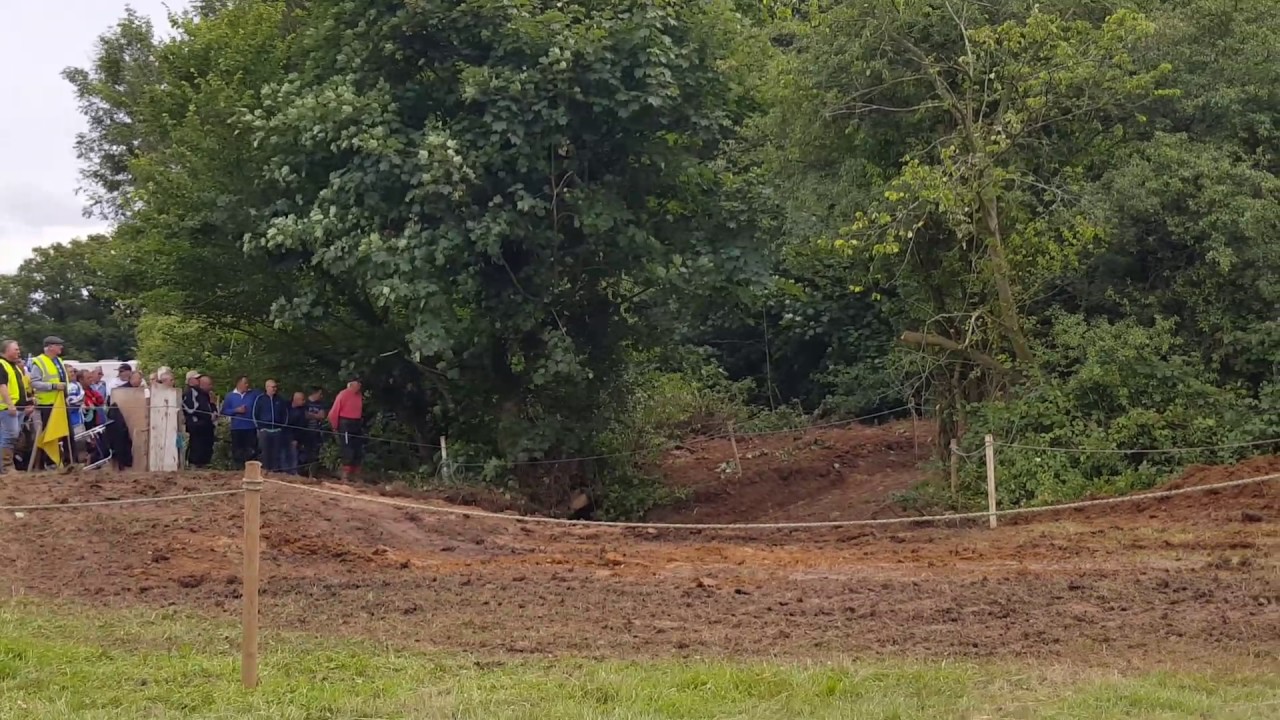 Gosfield pre 65 Motorbike scramble 2017 - YouTube