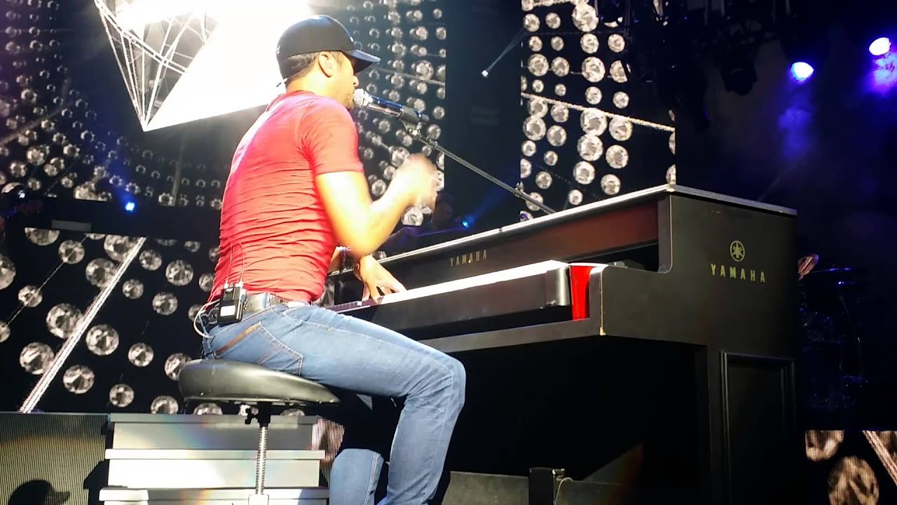 Luke Bryan DO I Live Detroit 6/18/2014 - YouTube