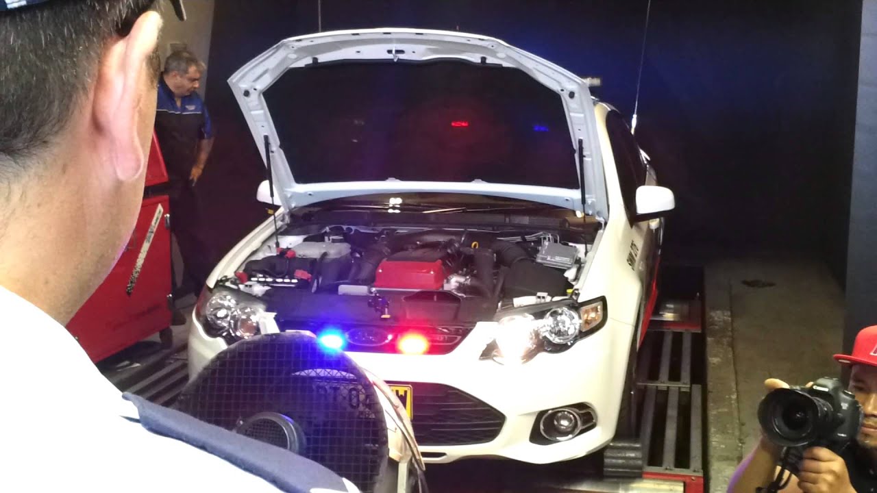 NSW Police XR6 Turbo on dyno - YouTube