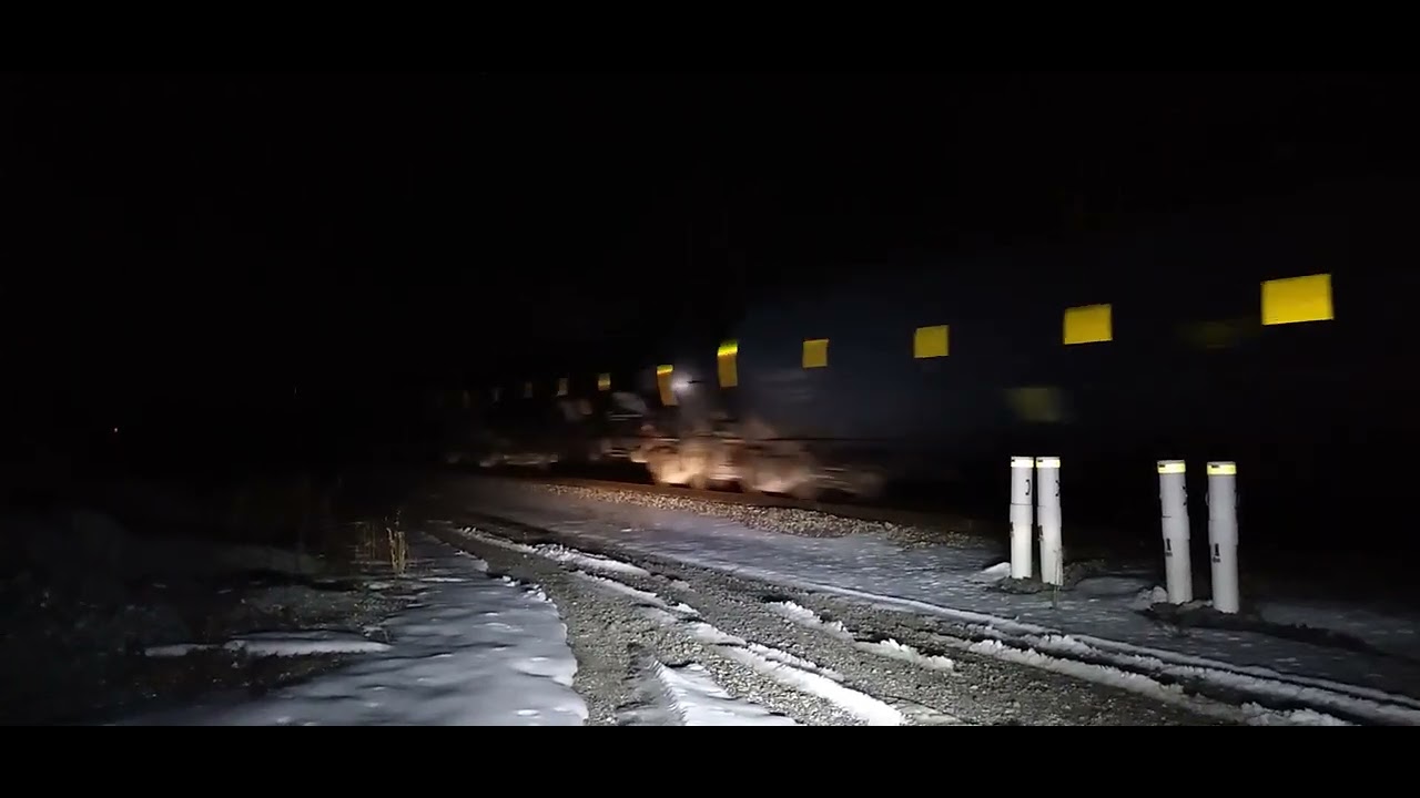 9:48 Csx B714-05 with csx yn2-7886/csx-5101 westbound at trablot road ...