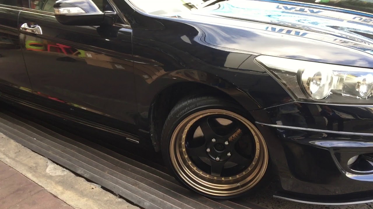W work S1 18” in Honda Accord - YouTube