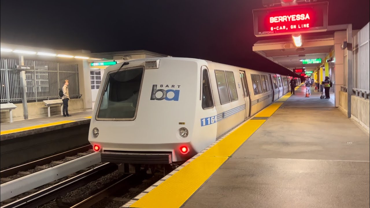 Bart Legacy Fleet 6-Car Berryessa Train with Rohr A Car 1164 Arriving ...