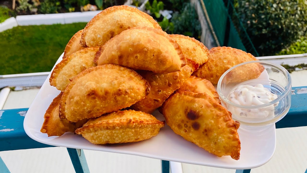 COMMENT FAIRE DES PATTIES / PATTIES AU POULET - YouTube