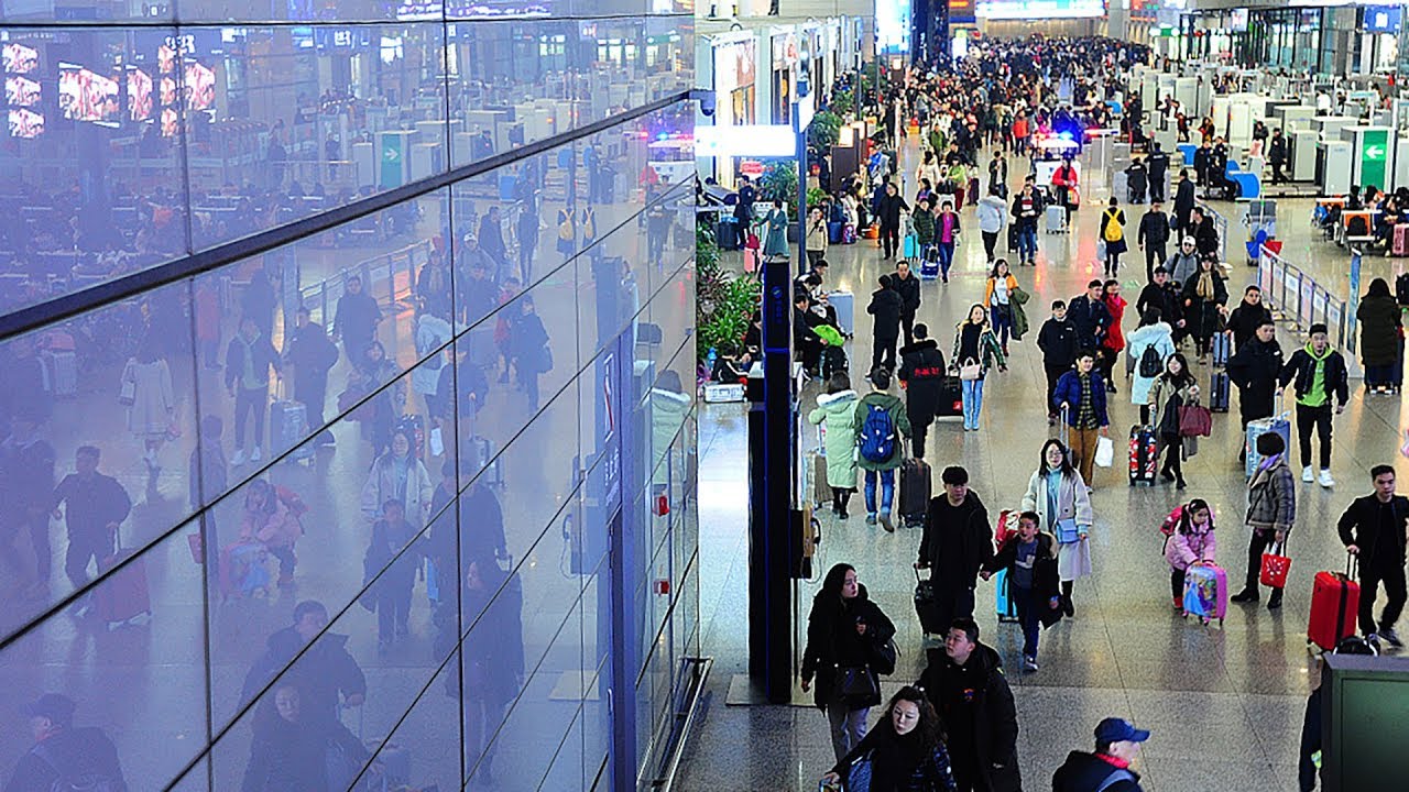 Massive annual migration underway in China - YouTube