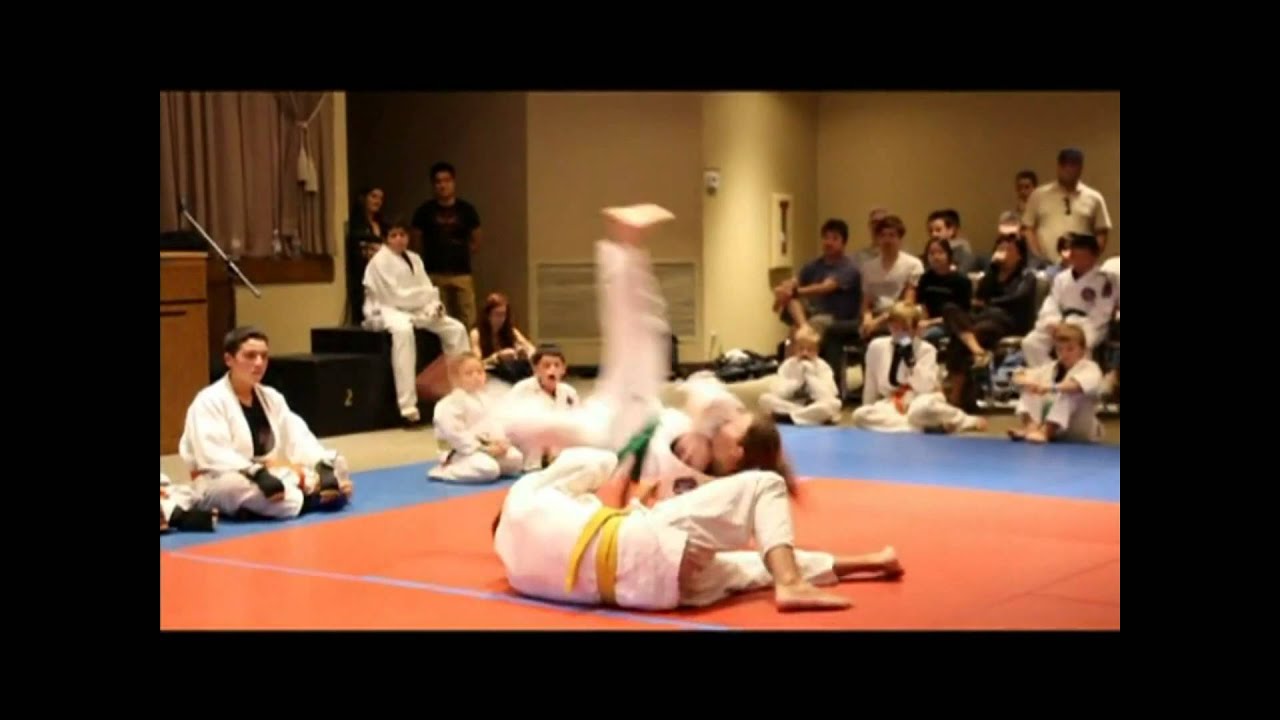 Women Strength and Israeli Self Defense Demonstration Part 1 - IMAA ...