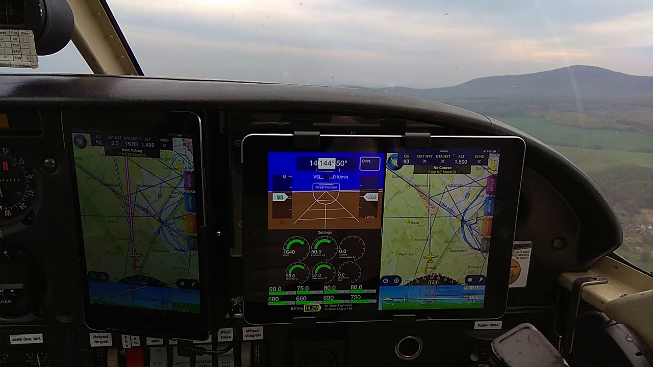 Artificial Horizon test on Ipad built in gyroscope. - YouTube