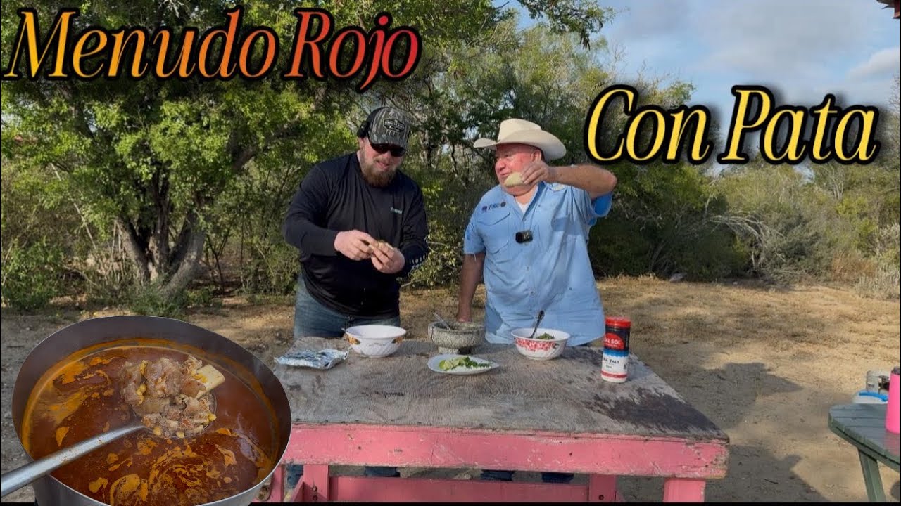 Menudo Rojo Con Pata De Res - YouTube