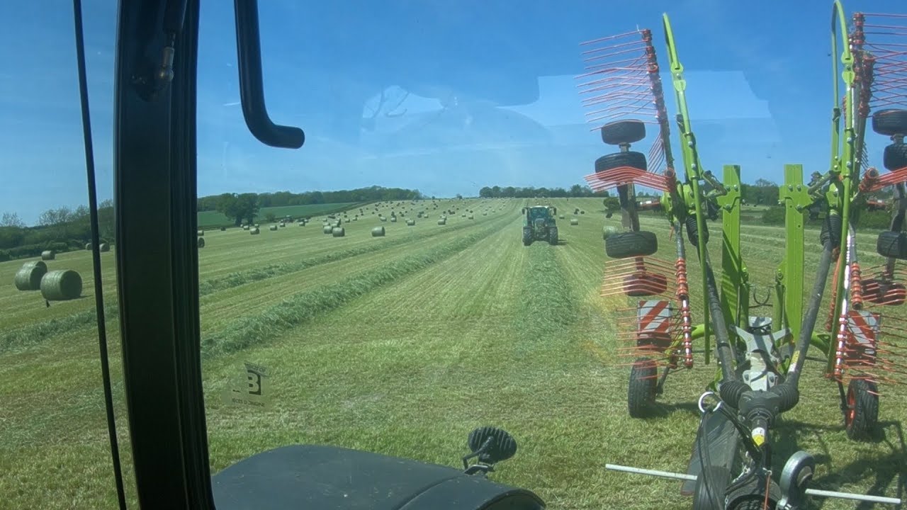 MAKING SILAGE. RAKE BALE WRAP - YouTube