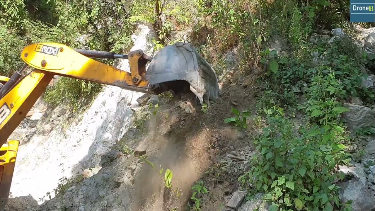 Scary Hilly Landslide Blocked Narrow Road-JCB Backhoe Loader-Removing ...