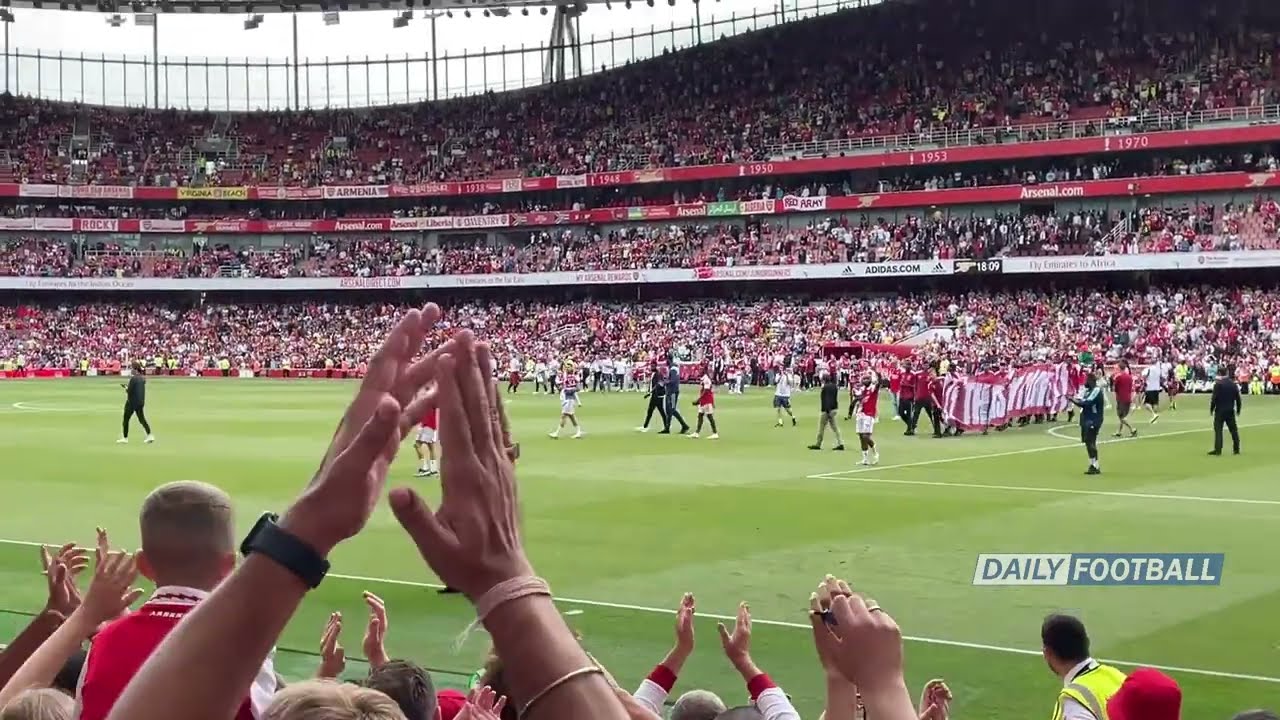 NORTH LONDON FOREVER (The Angel) ♫ Fans View ♫ Collection ♫ - YouTube
