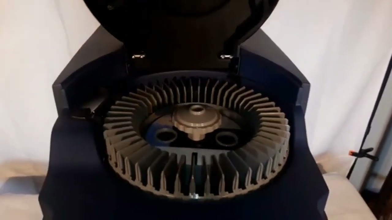 Affymetrix Genechip Scanner 3000 7G - YouTube