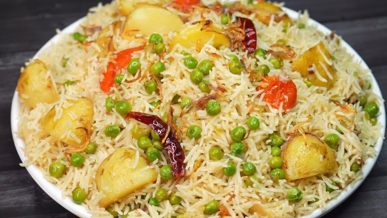 Aloo Matar Pulao Recipe | Aloo Matar Pulao Banane Ka Tarika | Vegetable ...