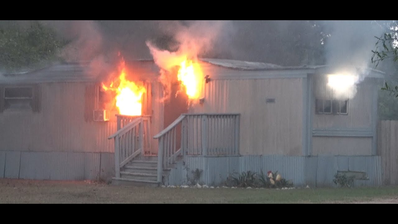 (Pre Arrival) Mobile Home Fire (Blue Fire Trucks) North Montgomery ...