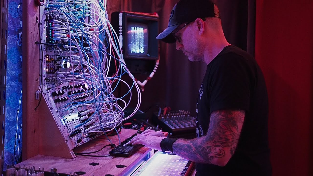 Angular Distance Amplifier - Mutable Instruments Elements - YouTube