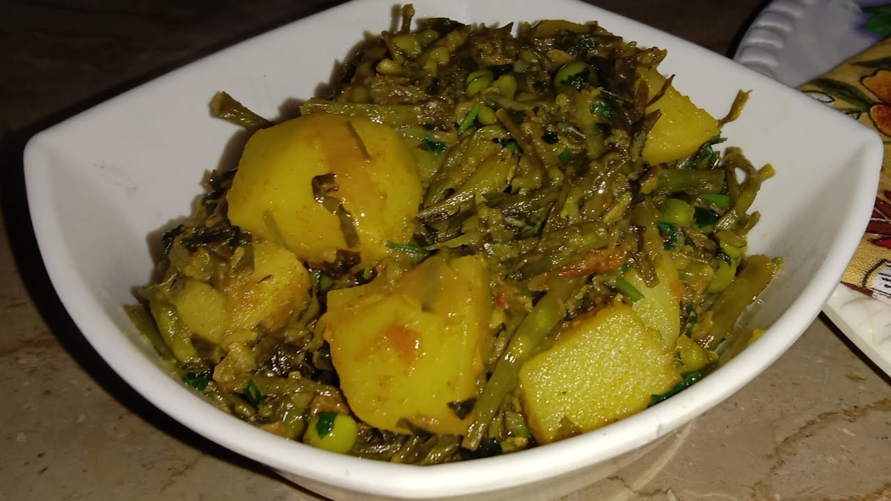 Aloo Matar Moongre Recipe | Aloo Mongray ki Sabzi | Mix Sabzi | Iram's ...