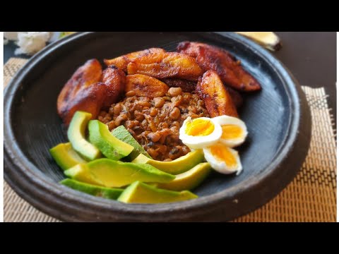 Ghanaian beans stew with fried ripe plantain - YouTube