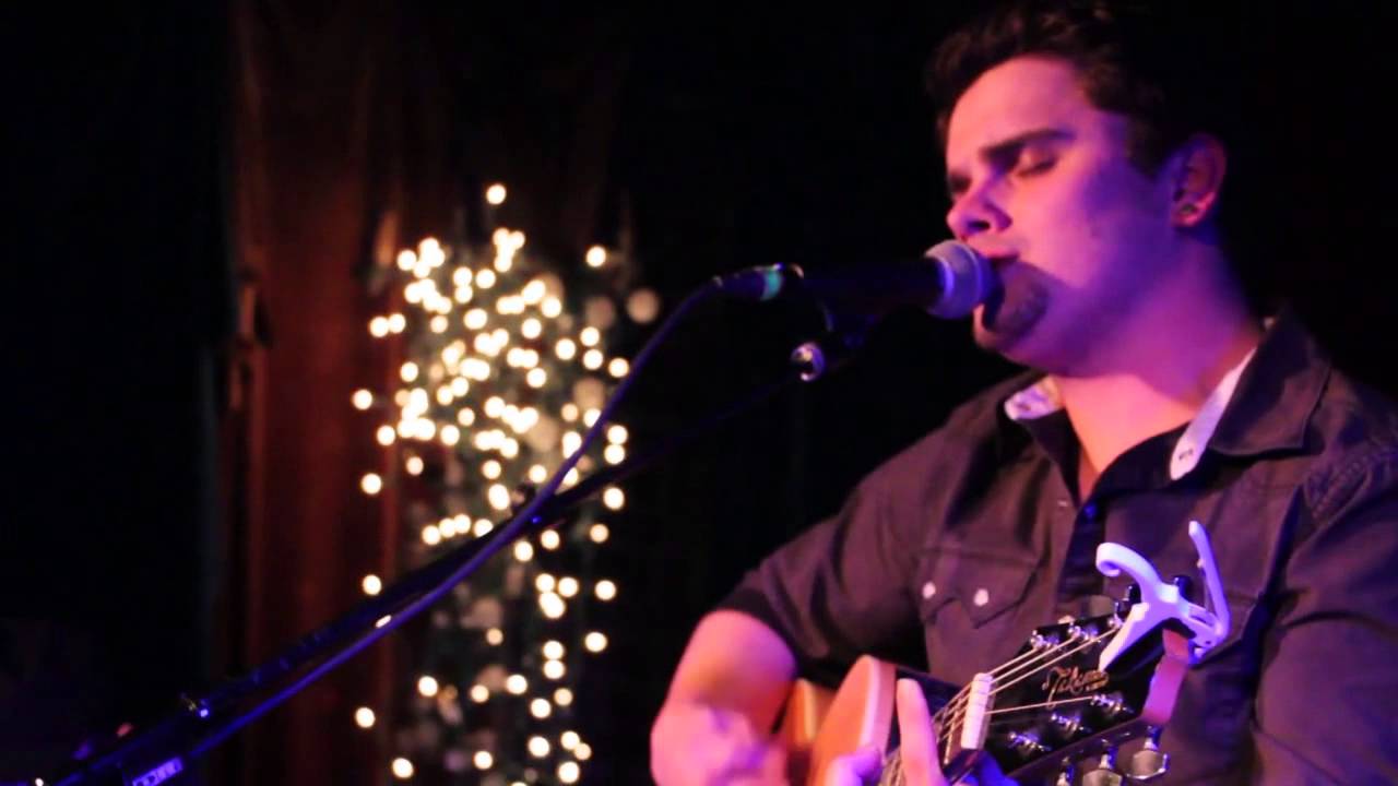 Daniel Lee - Head Over Heels (Acoustic) - YouTube