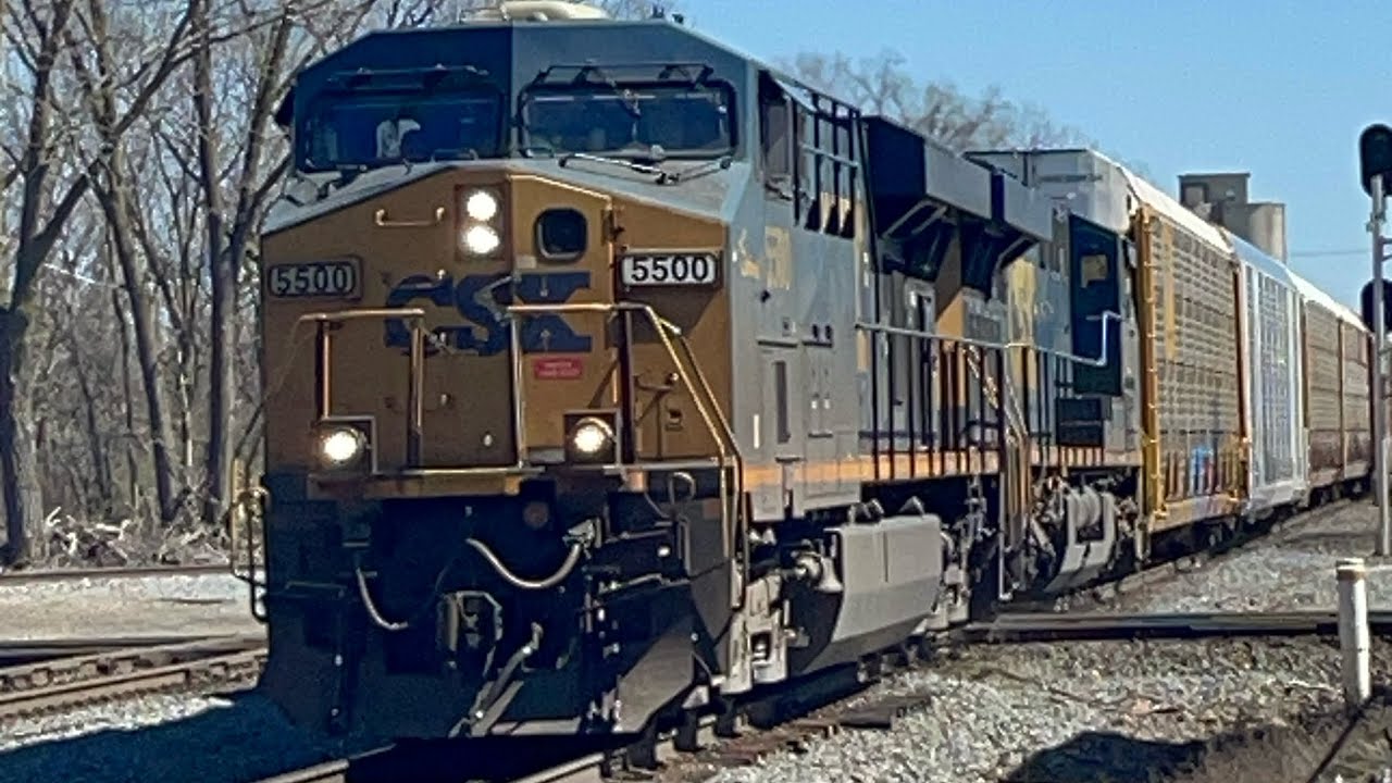 CSX westbound auto racks Marion Ohio 3/29/24 - YouTube