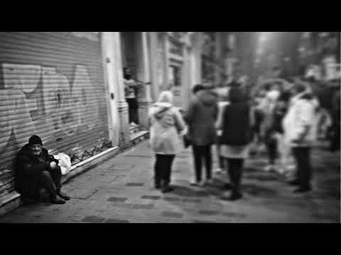 Tuncel Kurtiz – Saat On İkiyi Beş Geçiyordu(Serkan Uçar)