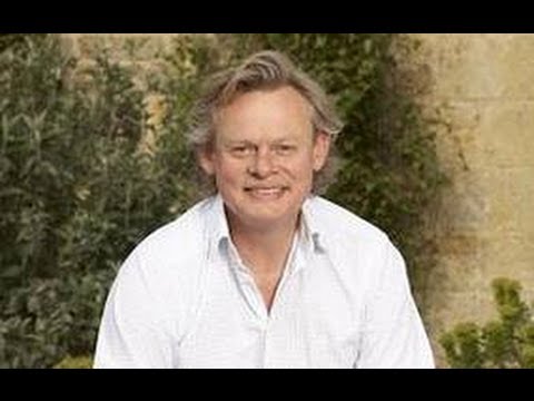 Martin Clunes Exclusive BBC Life Story Interview - Doc Martin - YouTube