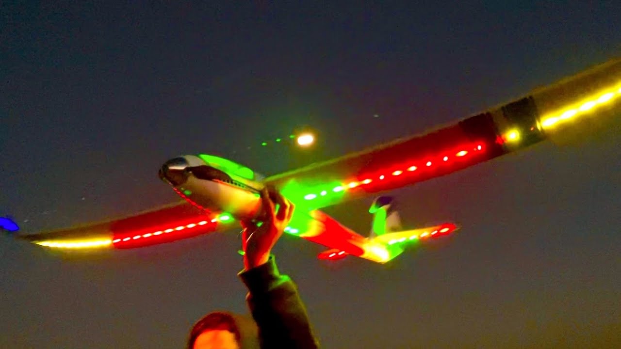 FLYING LIGHT SHOW - E-flite Night Radian 2.0m Electric Motor Glider ...