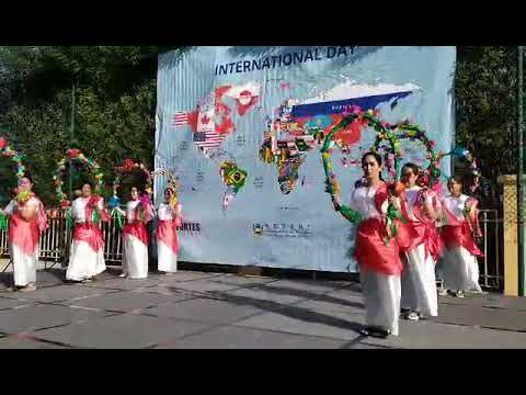 Bulaklak dance, Tala and Manila girl (Remix) - YouTube