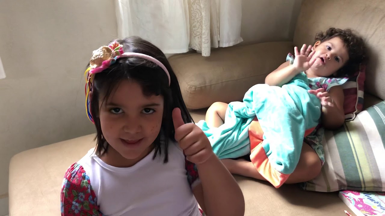 Minha Irmãzinha Julia 👭 Youtube