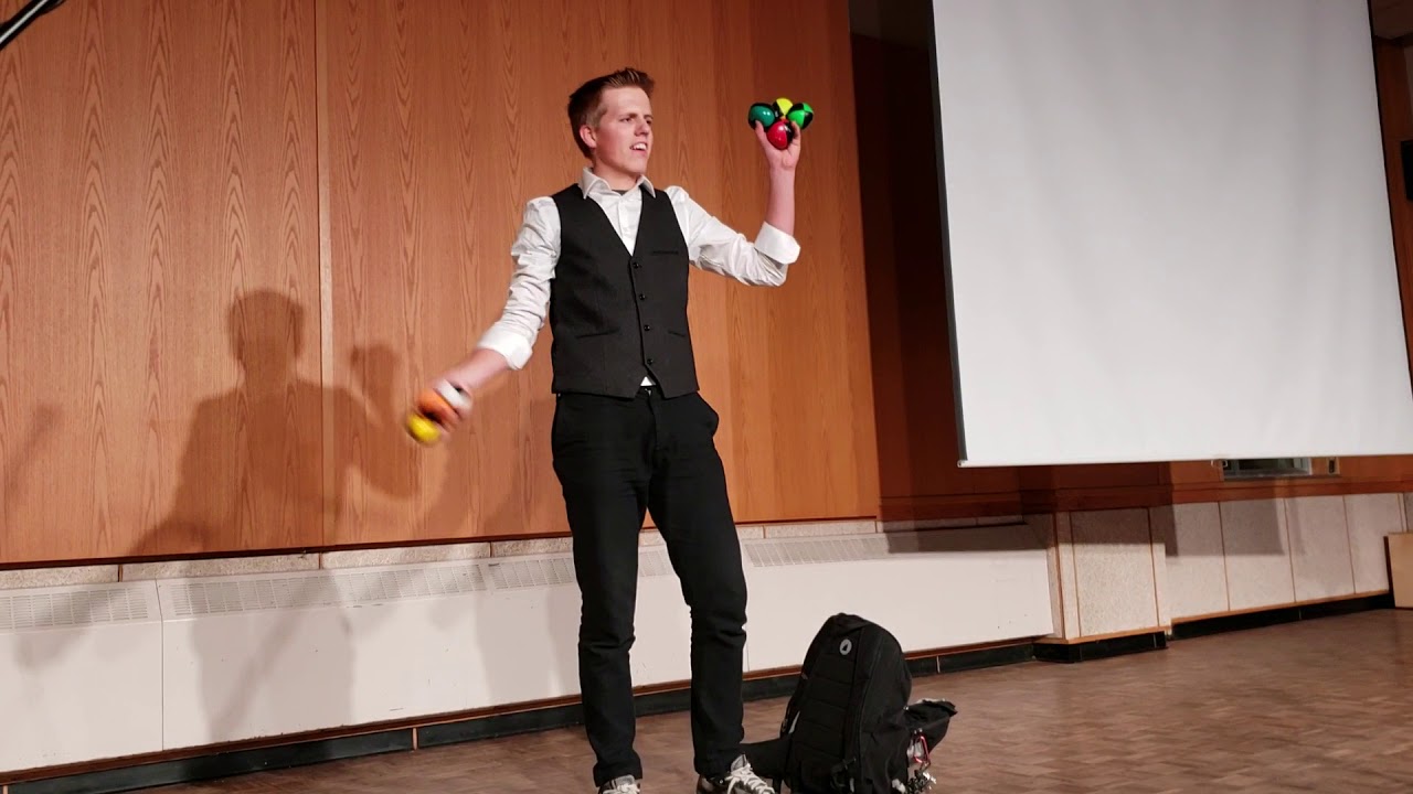 Comedy Juggling Act (Michael Davis with a few changes) - YouTube