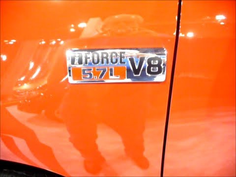 TOYOTA TUNDRA 5.7L iFORCE V8 - YouTube