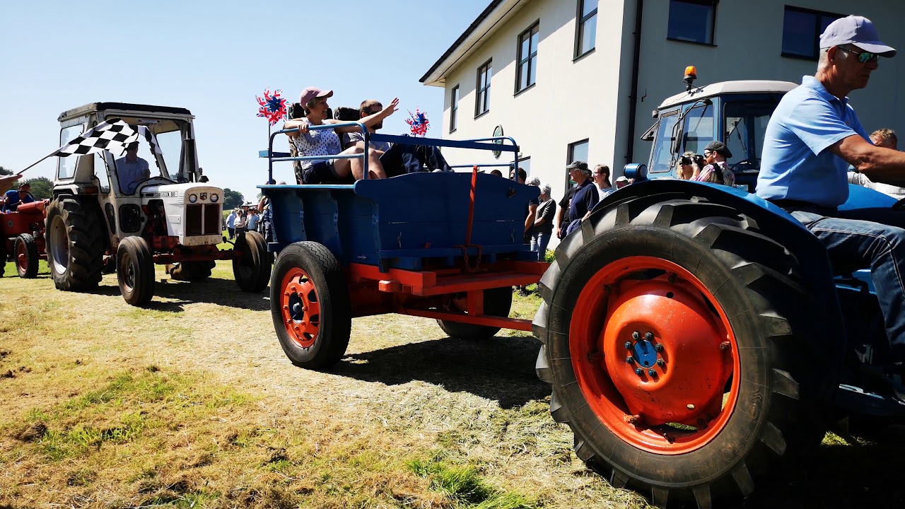 Colyton vintage tractor run part 2 2018 - YouTube