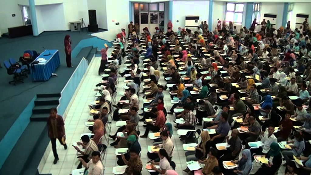 Dok. Humas Untad Palu, Ujian Masuk Pascasarjana Untad Di auditarium Tgl ...
