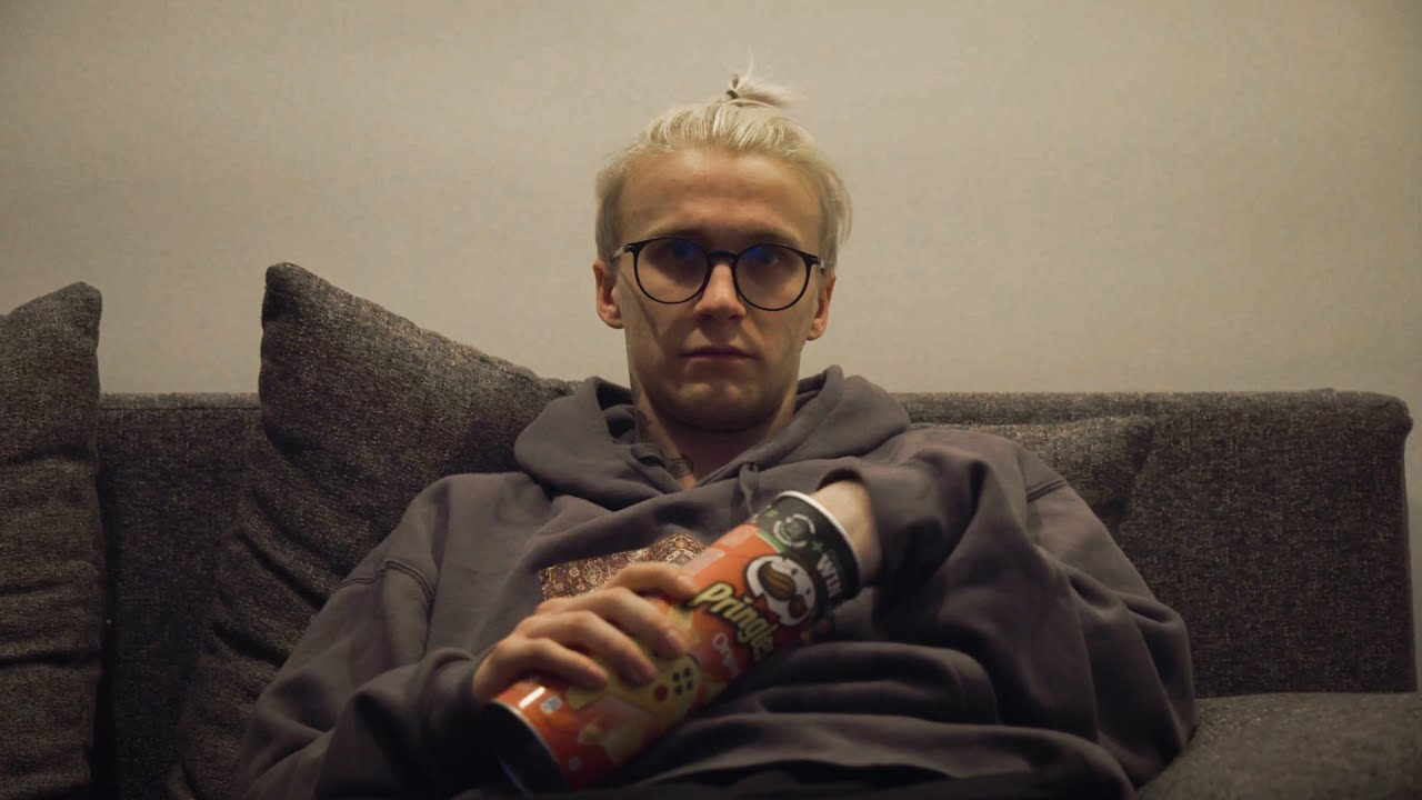 Pringles advertisement - YouTube