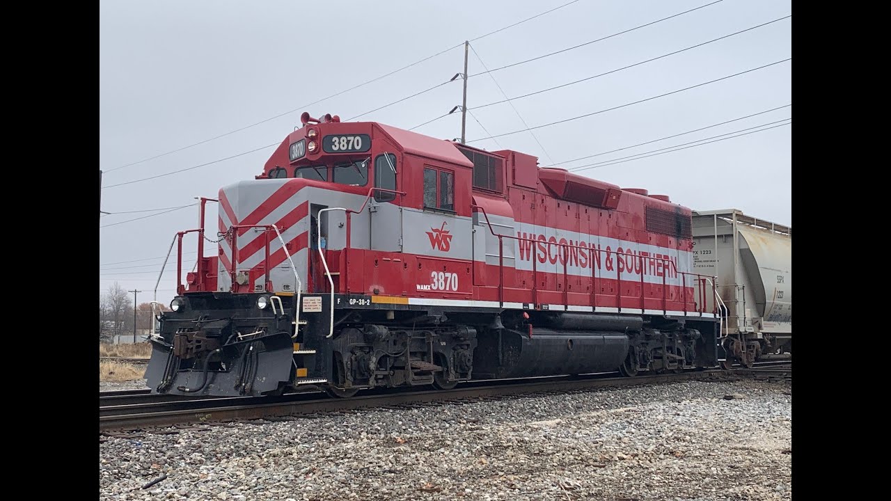 NS Roadrailer - 2 Decatur & Eastern Illinois Trains In Action - YouTube