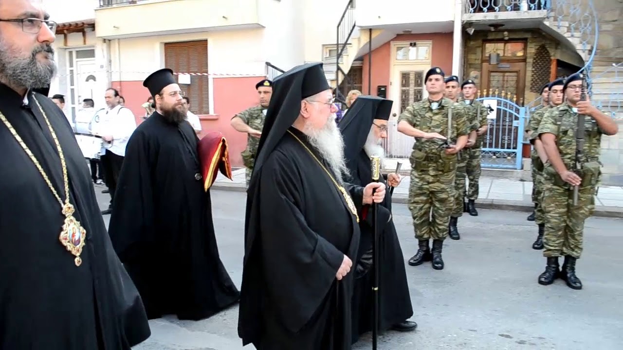 Με δέος και βαθιά συγκίνηση η υποδοχή του Τίμιου Σταυρού στην πόλη μας ...