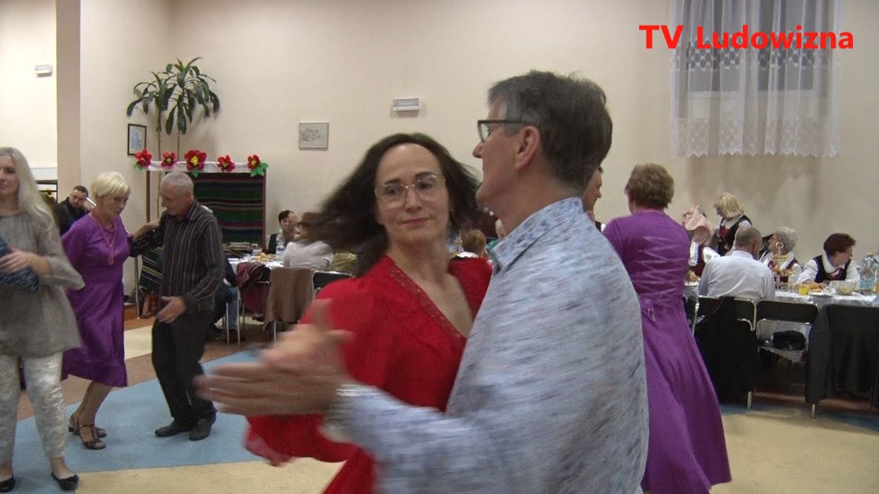 Niesamowita tancerka w CZERWIENI ~ W szpilkach KOZACZY i to w Leszka ...