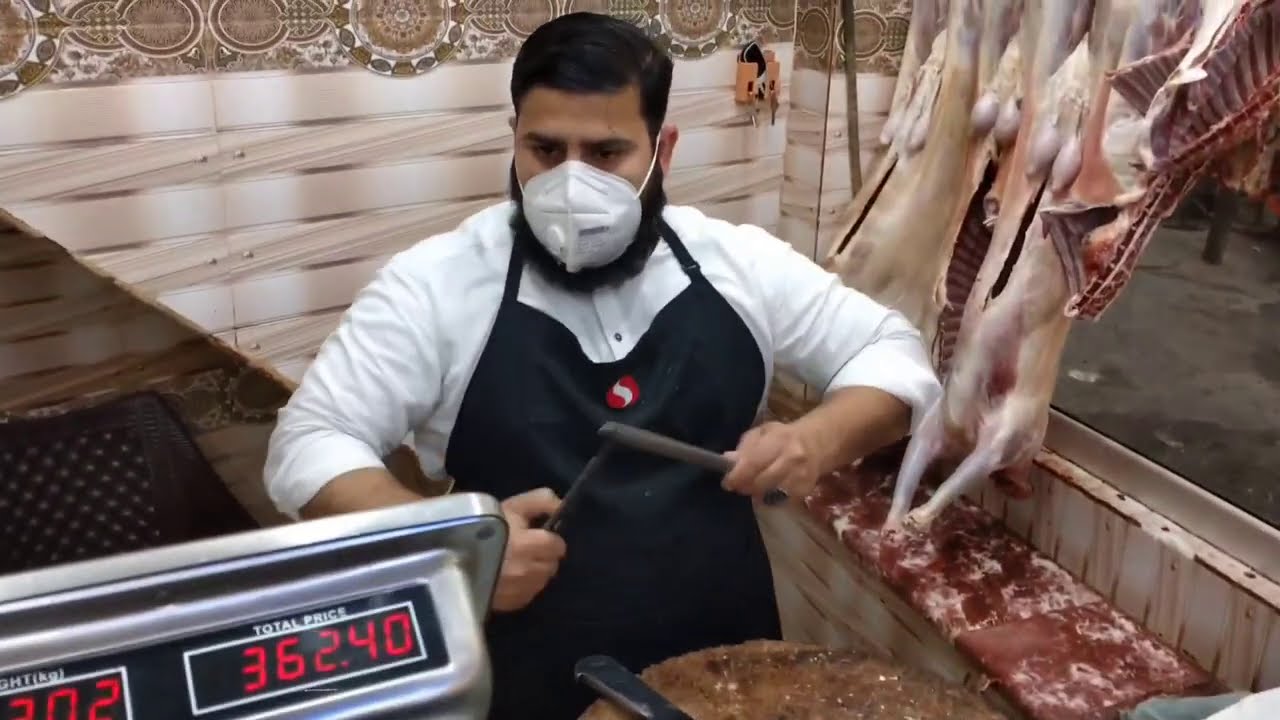 Peshawar Road Side Mutton Cutting Skill | Mutton Cutting Video ...