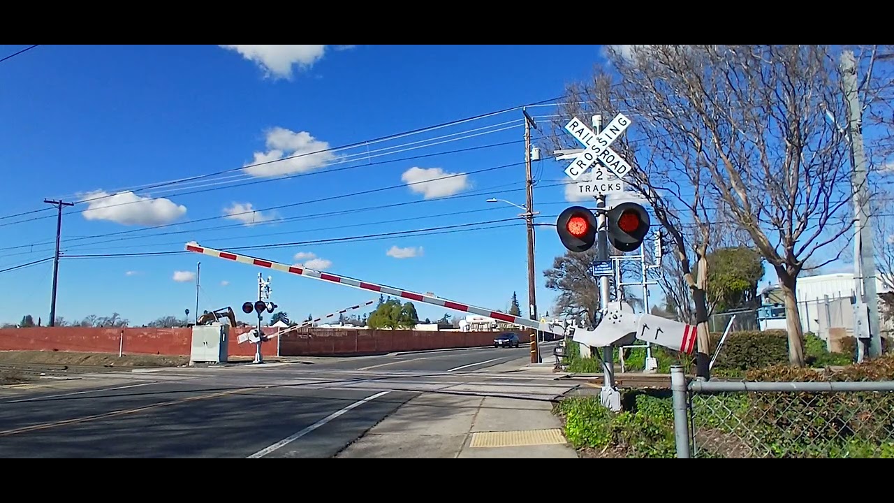SacRT 408 Inbound Gold Line Train @ Sacramento CA 3/3/2025 - YouTube