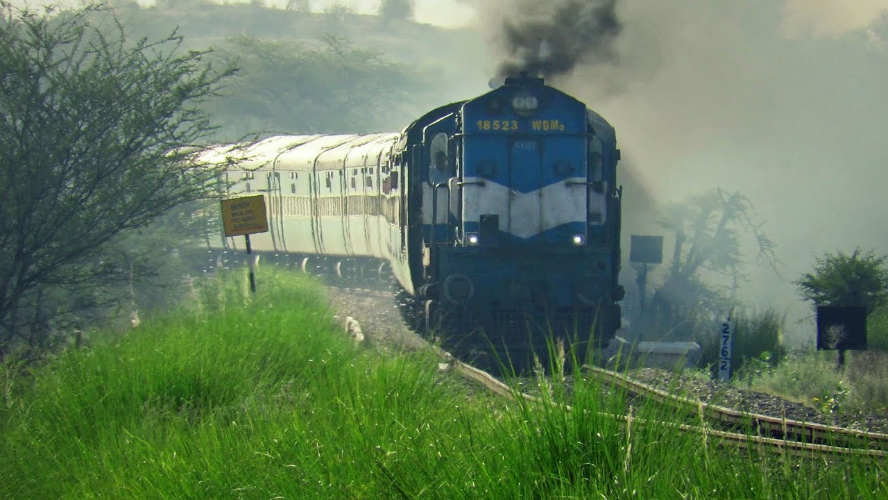 CLASSIC OLD WDM-2 Puffing Hard With GARIBRATH Exp - YouTube
