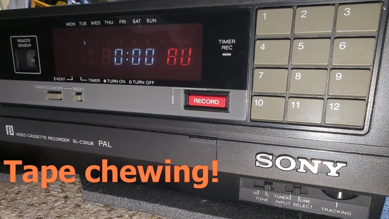 Sony SL-C30 Betamax - Chewing tapes... - YouTube