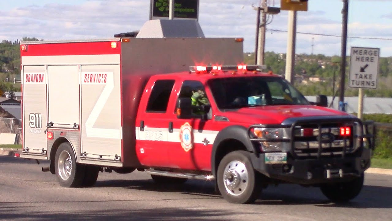 Fire Alarms Response - Rescue, 14 Pump & Ambulance 1-2 - YouTube
