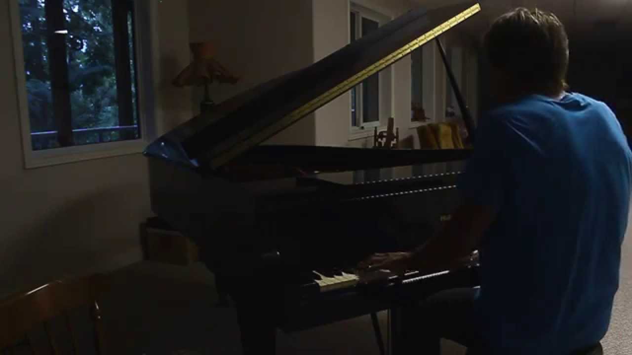 Ray Yule - Short People (Randy Newman Cover) - YouTube