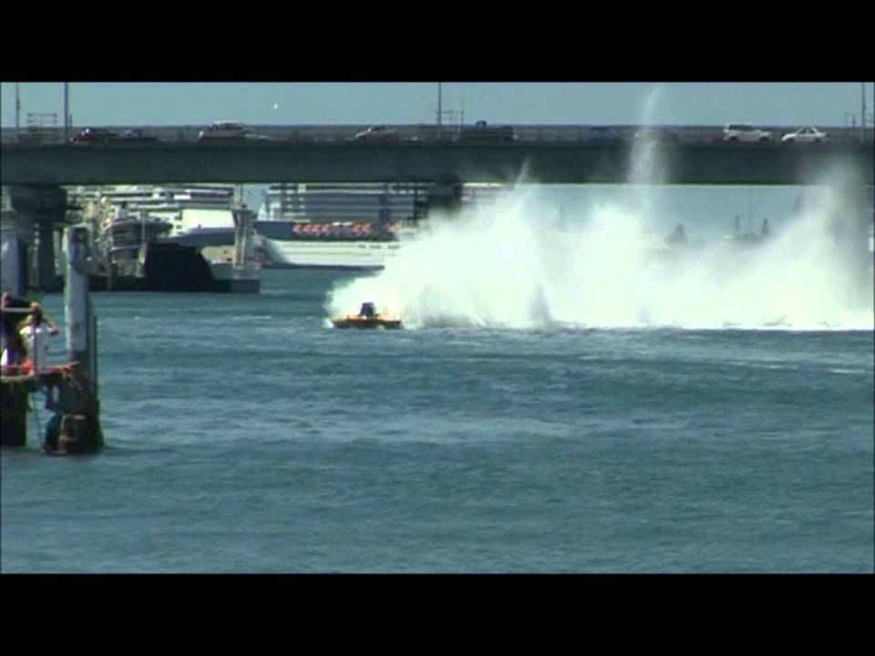 Grand Prix Hydroplane 2009 UIM Heat 1a - YouTube