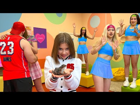 😳 Milana se ve škole dopustila vážného činu 😱 BOHATÍ ŠKOLÁCI JSOU V ŠOKU | KiKiDo Campus Czech