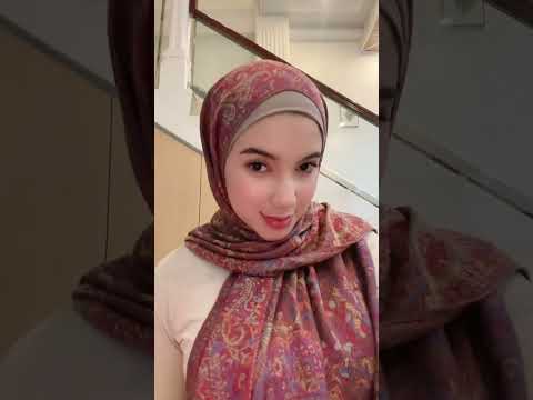 PESONA CEWEK JILBAB CANTIK DAN TOBRUT | KOMPILASI TIKTOK HIJAB HOT BAHAN CRT
