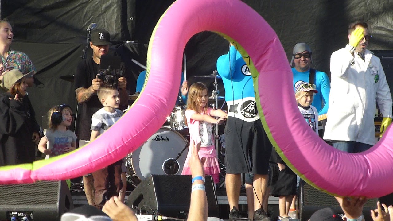 The Aquabats - Pool Party - BACK TO THE BEACH FEST - YouTube