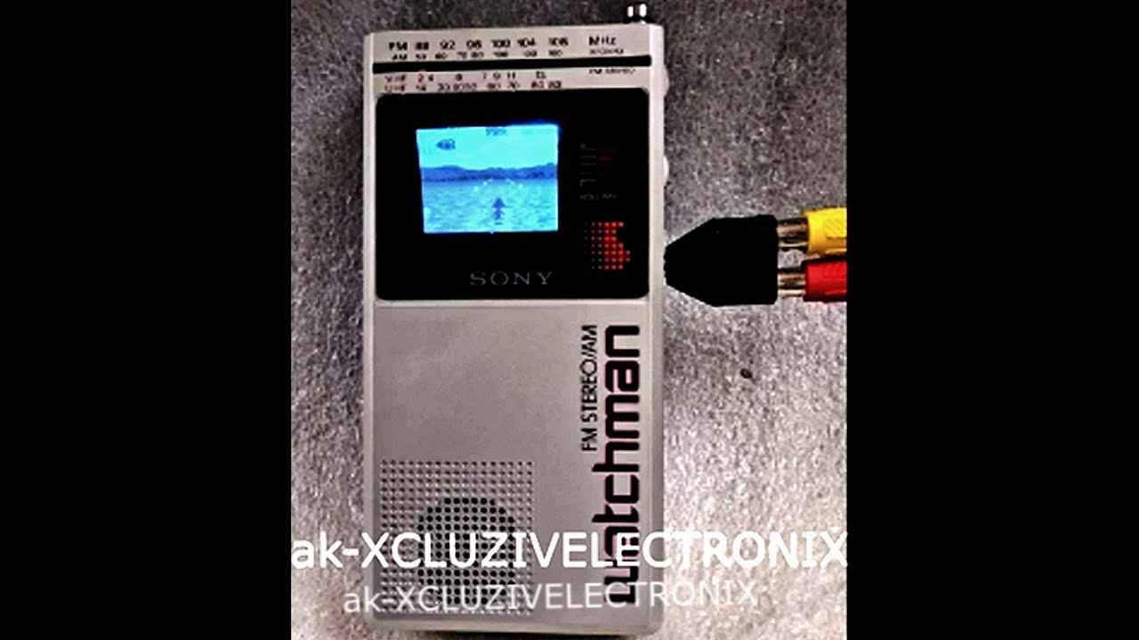 Vintage Sony Watchman FD 30A AM/FM/TV/GAMING - YouTube