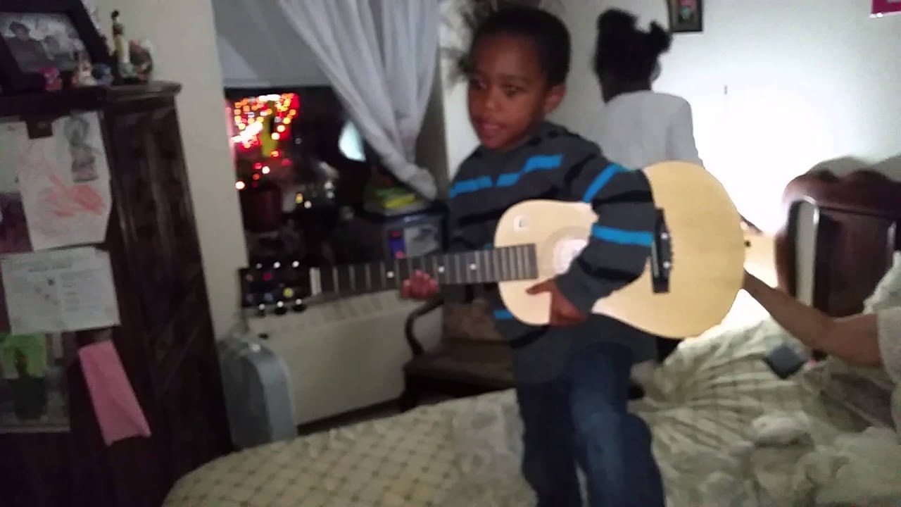 Thanksgiving Day 2015: Iyannah and Jonathan peform song, Jonathan I am ...