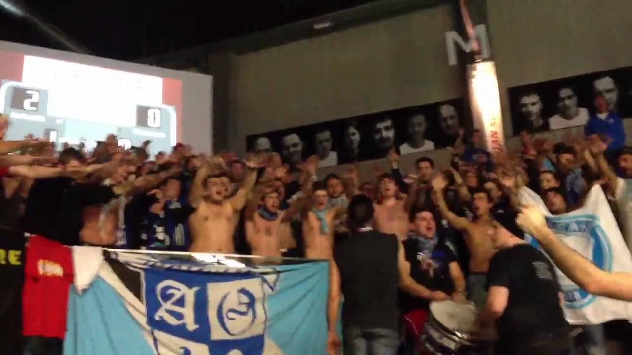 Iraklis Fans @ Belgiun - YouTube