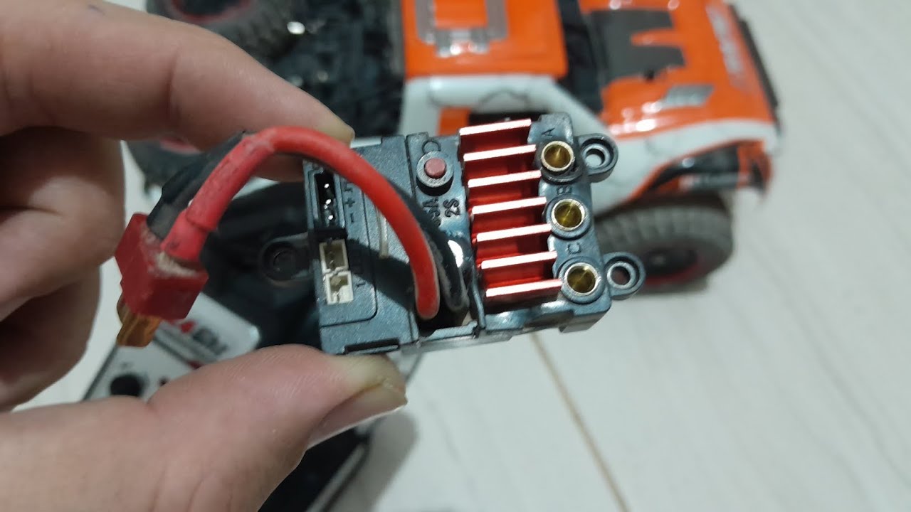 Troca do esc do Q130 pro - YouTube