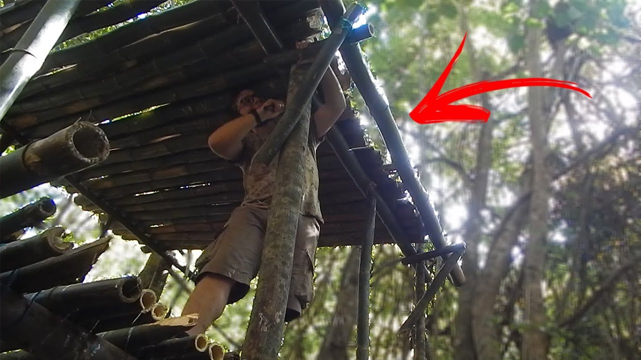 FIZEMOS UMA CALHA DE BAMBU NO TELHADO DA CABANA | Manicraft ep 09 - YouTube